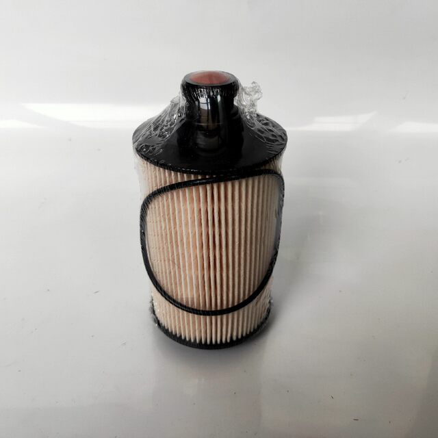 Suitable for Jiefang diesel filter element 1105010A-Q1100 fuel filter ...