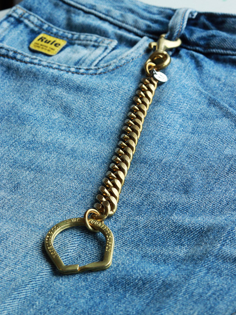 Retro pure brass horseshoe buckle key chain key chain Cai cloth wallet ...