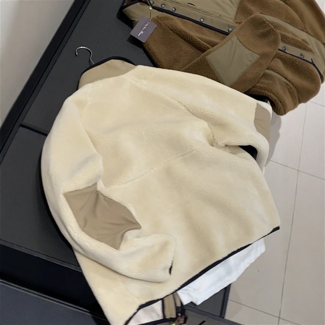 High -definition series! Couple models ~ old money wind winter day and ...