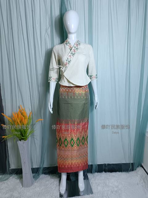 Xishuangbanna Dai new clothing women's jacquard tops long skirt work ...