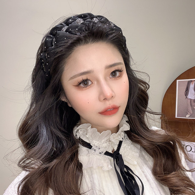 Black rhinestone twist high skull headband for girls with a high-end ...