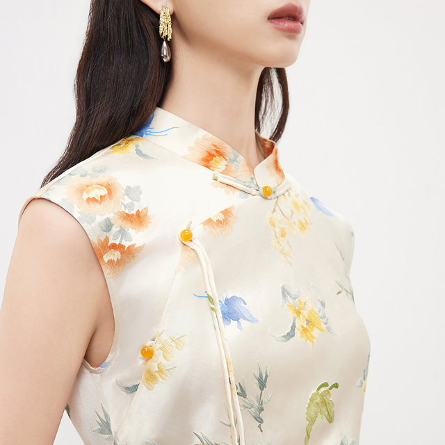 The same style as the mall naivee Naive 24 autumn new silk mulberry ...