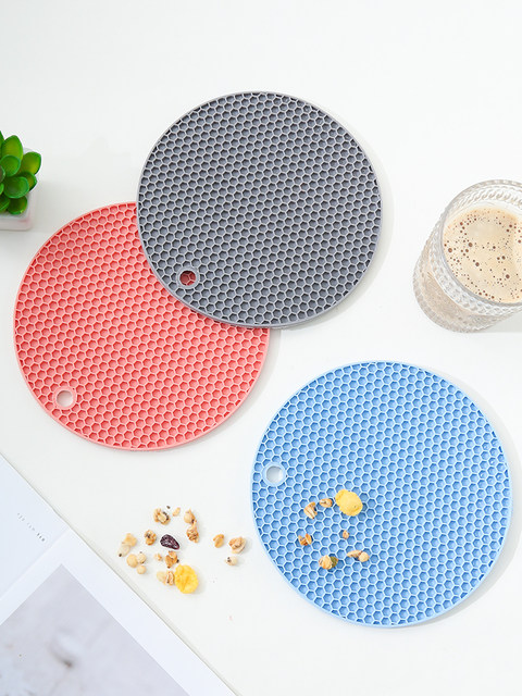 Insulation mat silicone anti-scalding table mat Nordic heat-resistant ...