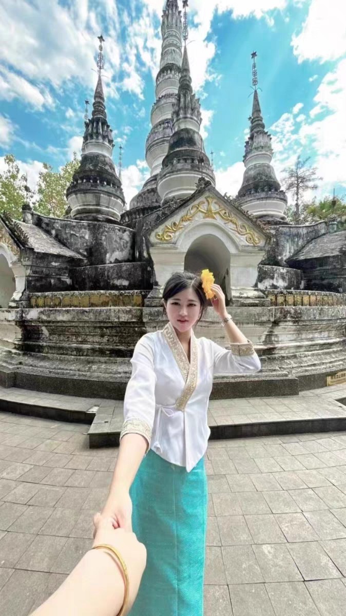 Dai clothing female Western double version of the nation traditional ...