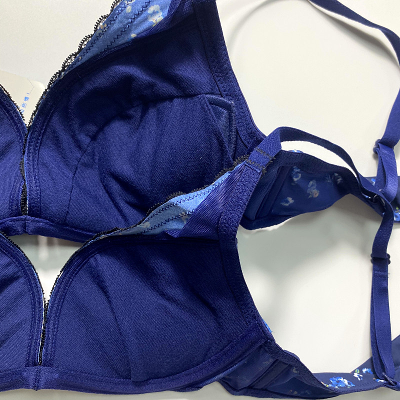 Triumph's Sloggi genuine printed top thin and bottom thick deep V push ...