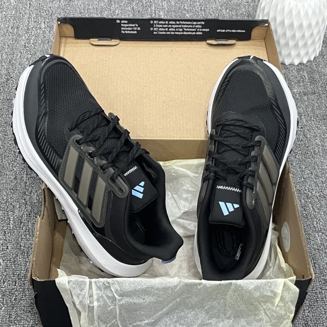 ADIDAS Adidas men's and women's shoes autumn and winter new ULTRABOUNCE ...