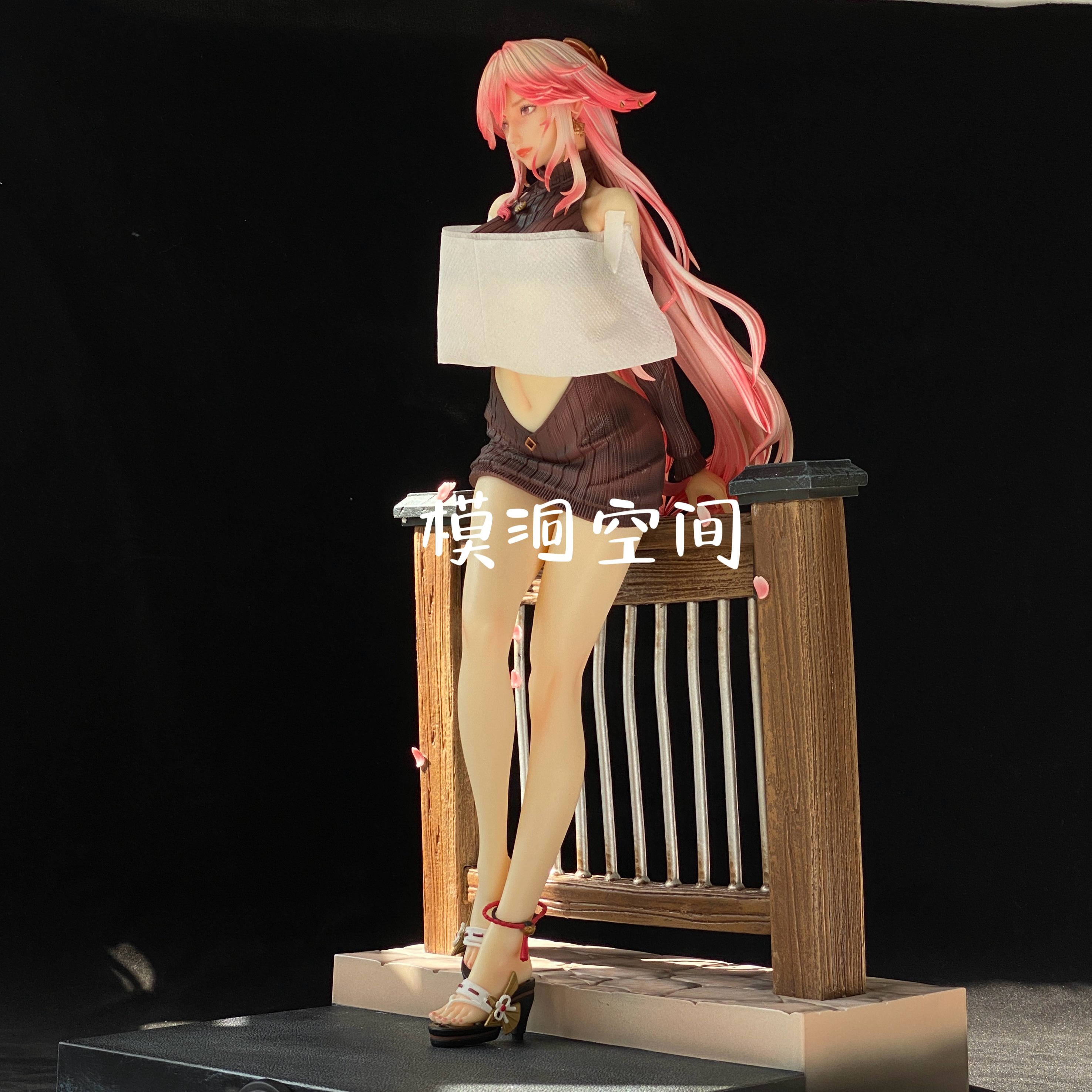 High -quality version of the large standing posture, the second ...