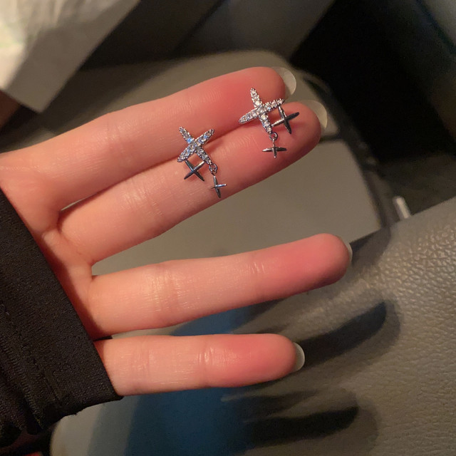 Small and exquisite copper inlaid zircon four-pointed star earrings for ...