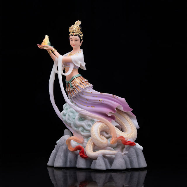 The statue of the goddess Nuwa who lives in the world, the mother of ...