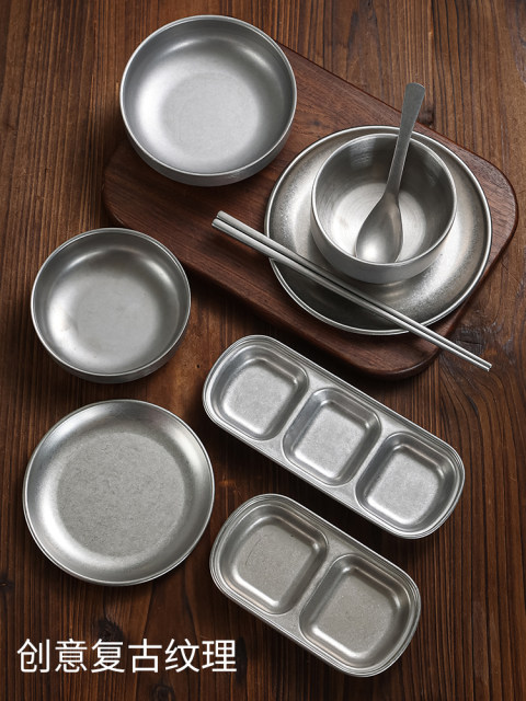 Retro stainless steel tableware set, old dishes, cups, chopsticks ...