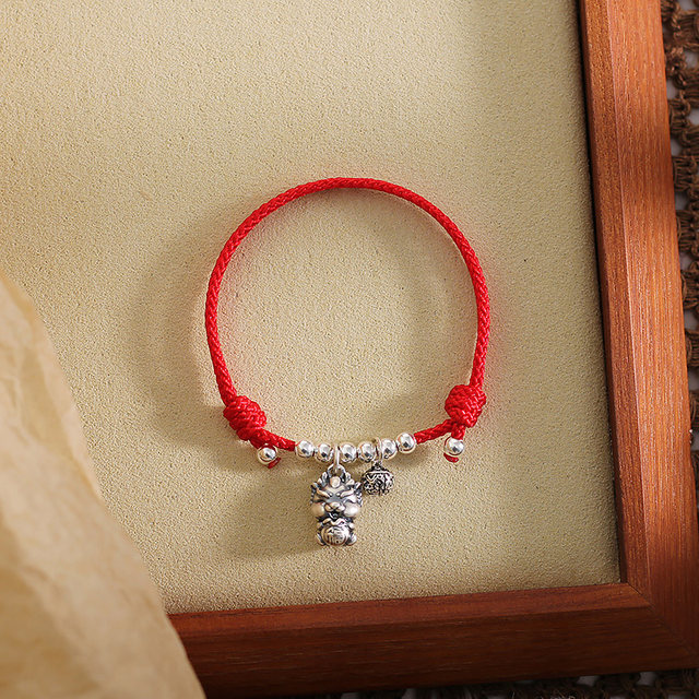 2024 Nunn New Year Women's Football Team Silver Children's Dragon ...