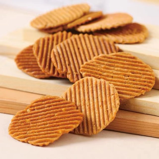 Inner Mongolia specialty roasted milk skin original sea salt flavored milk crispy rice snack ...