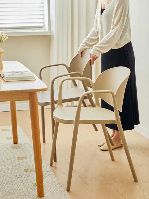 Modern dining chairs Simple home dining table Plastic chairs Small ...