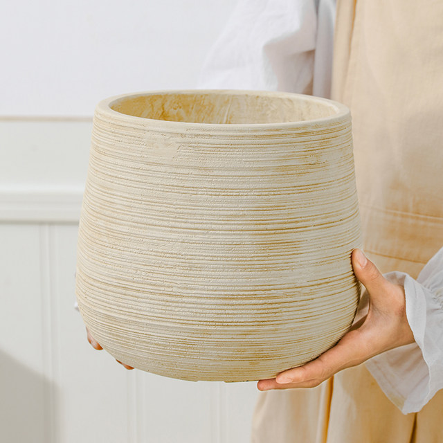 Luxurious and Sophisticated Vintage-Style Large Magnesium Clay Flower ...