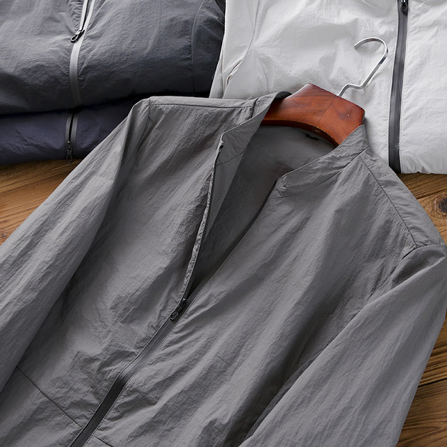 Light as nothing! Laminated zipper + invisible pockets! Breathable ...