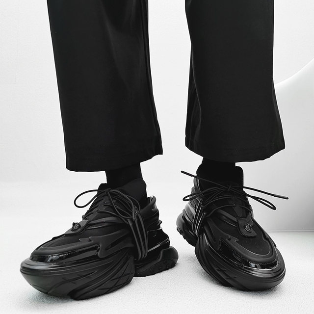 Niche black spaceship space shoes for men and women European station ...