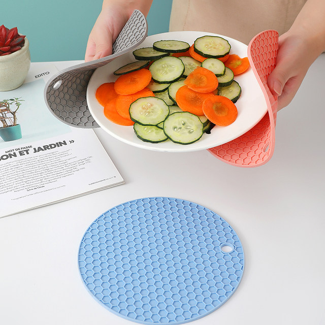 Insulation mat silicone anti-scalding table mat Nordic heat-resistant ...