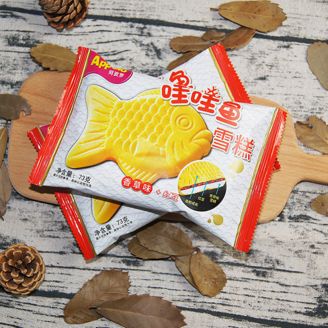 Apollo Apollo wow fish ice cream thin crispy vanilla red bean ice cream ...