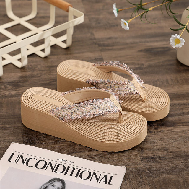 2025 new bohemian small flip flops summer slippers for women wearing ...