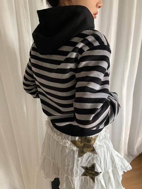 local aliens alien salon American retro striped contrasting color short ...