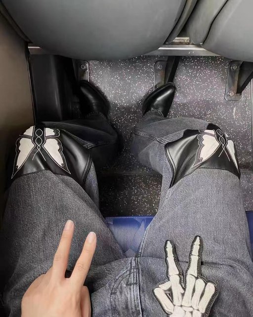 CGYYDS independent style rock scissors victory gesture skull leather ...