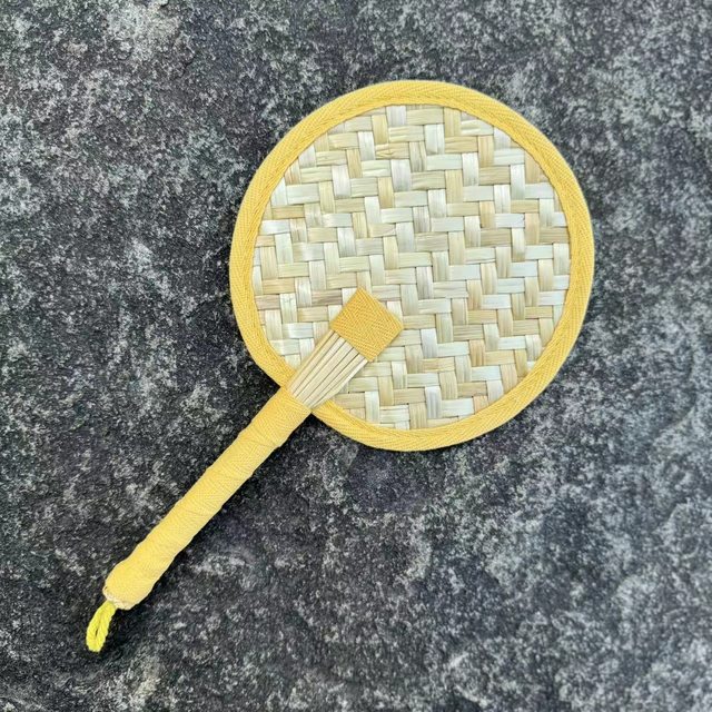 Hua'er and Young Jiang Shuying's same style yellow small fan, round ...