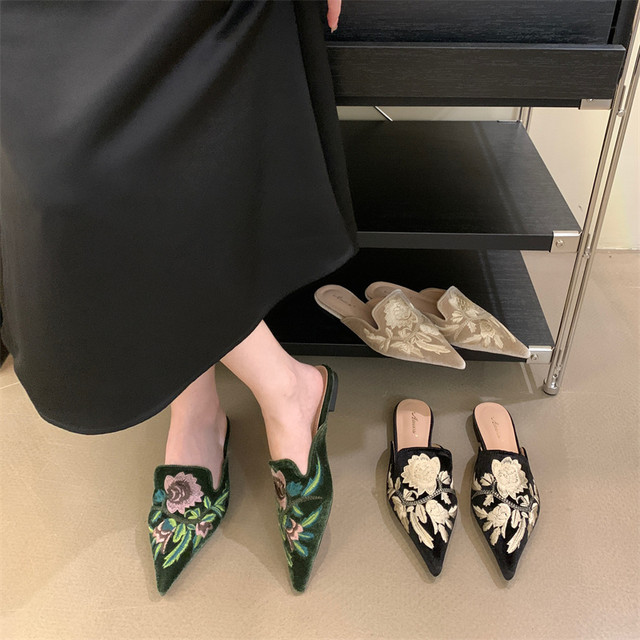 2024 summer new style slippers, national trend embroidered flower toe ...