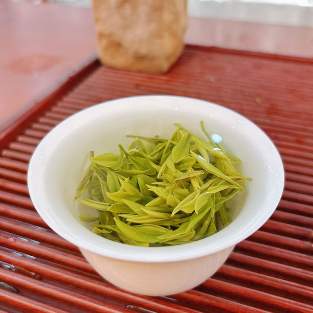 Huangshan Maofeng 2024 new tea green tea Mingqian spring tea Anhui tea ...
