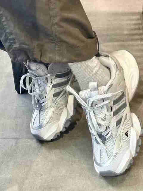 adidas/Adidas XLGRunner Deluxe men and women light sneakers heightened ...