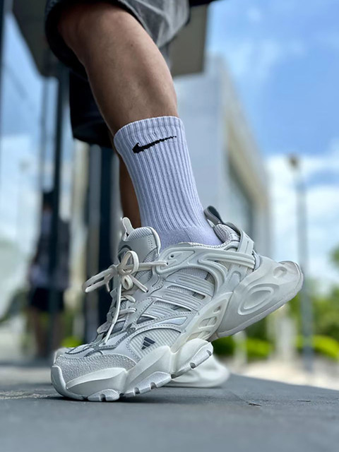 adidas/Adidas XLGRunner Deluxe men and women light sneakers heightened ...