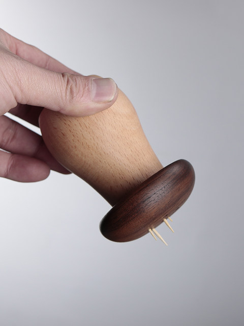 Creative solid wood toothpick barrel for household high-end toothpick ...