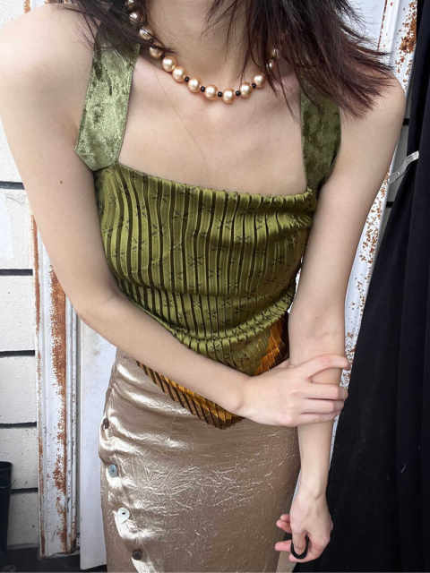 Antimoon moss green, white, elegant old flower velvet hanging neck ...