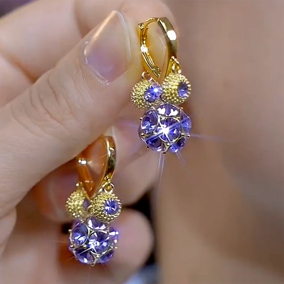 High-end earrings, purple donglai white earrings with diamonds, purple diamond balls, niche ...