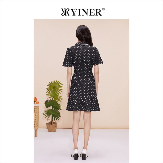 YINER Yin'er specializes in women's summer crisp and contrasting POLO collar slim a-line dress