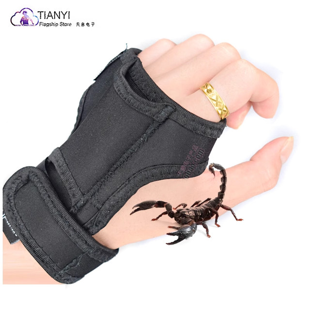 Diving wrist gloves flashlight set sports outdoor wrist strong light ...
