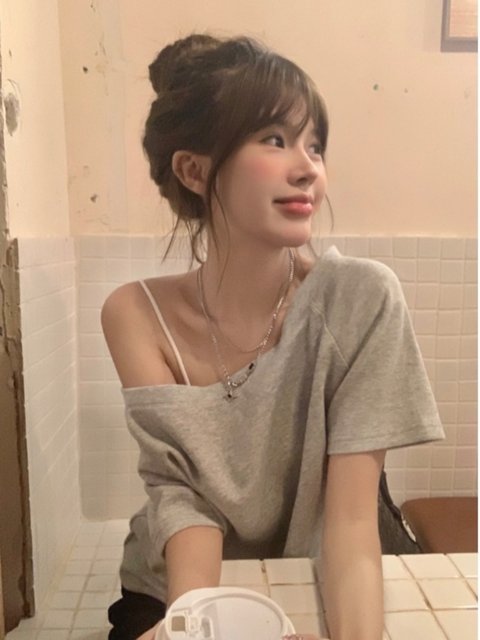 Niche design-shoulder off-shoulder T-shirt for women's summer gray ...