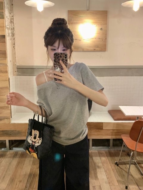 Niche design-shoulder off-shoulder T-shirt for women's summer gray ...
