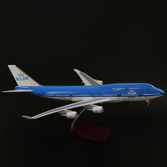 Boeing 747 aircraft model voice-activated lights with wheels China Air ...