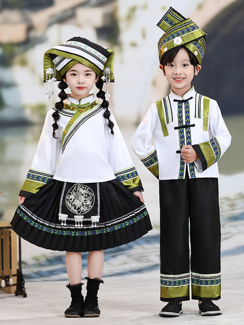 March 3 ethnic costume children's performance costumes Guangxi Zhuang Miao ethnic minority boys ...