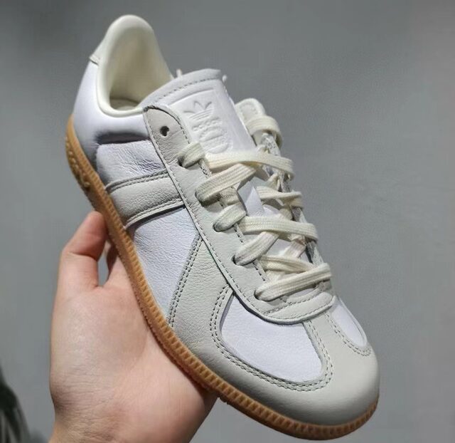 adidas Adidas Three -leaf Grass Woman BWARMY low -top abrasion ...