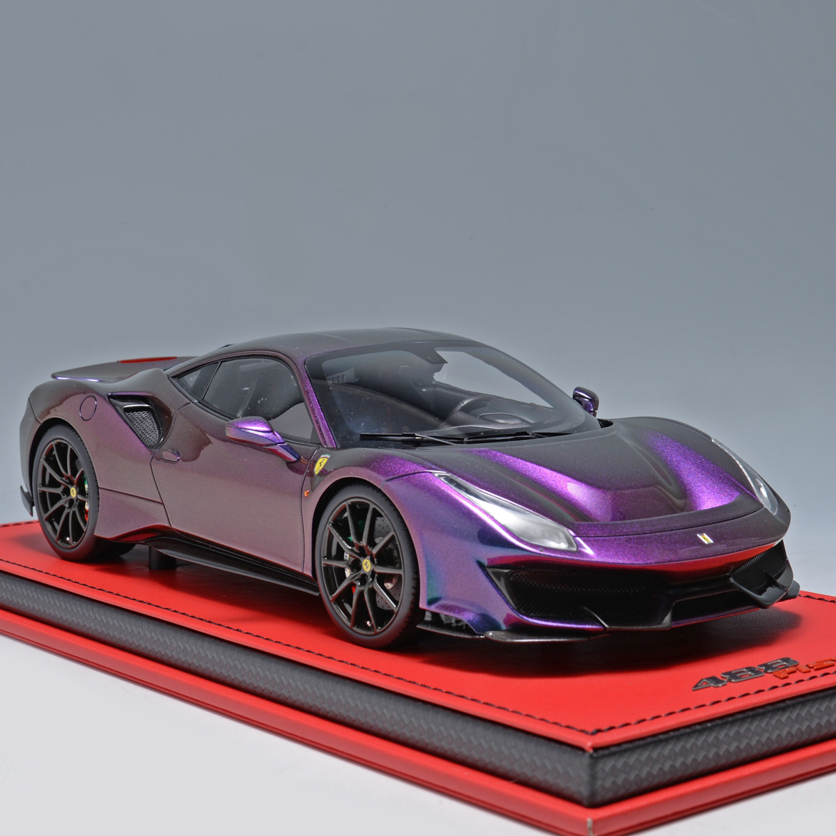 MR 1:18 Ferrari 488 Pista hardtop limited edition resin car model