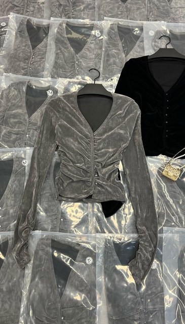 Japanese velvet folded top