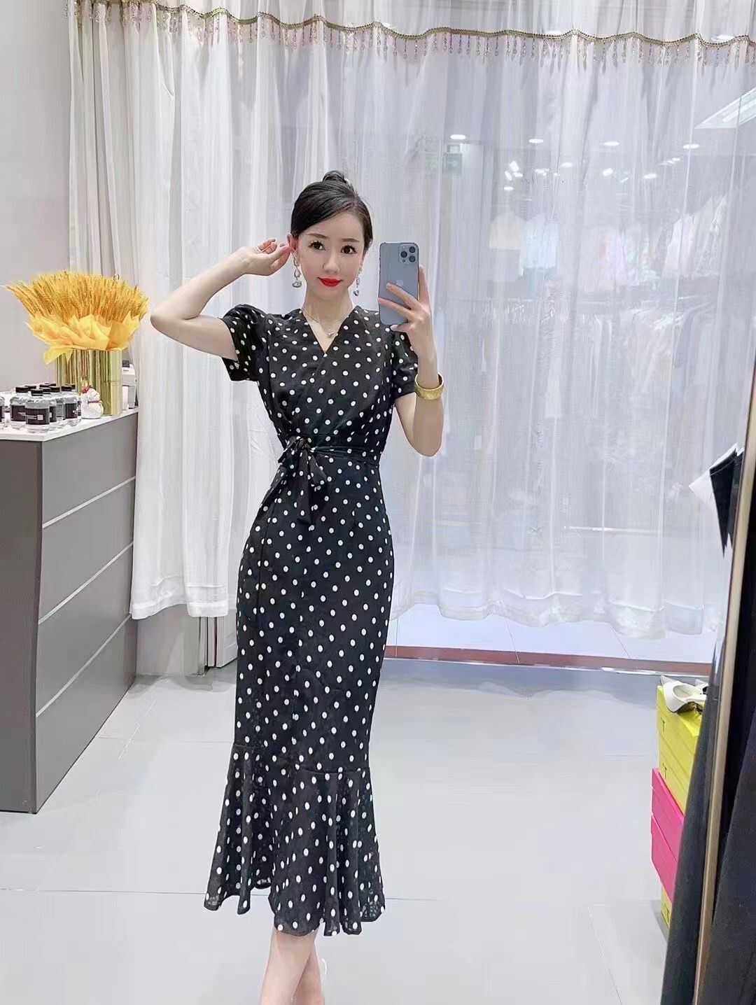 Luo high-quality V-neck fashion floral floral waist slimming slit ...