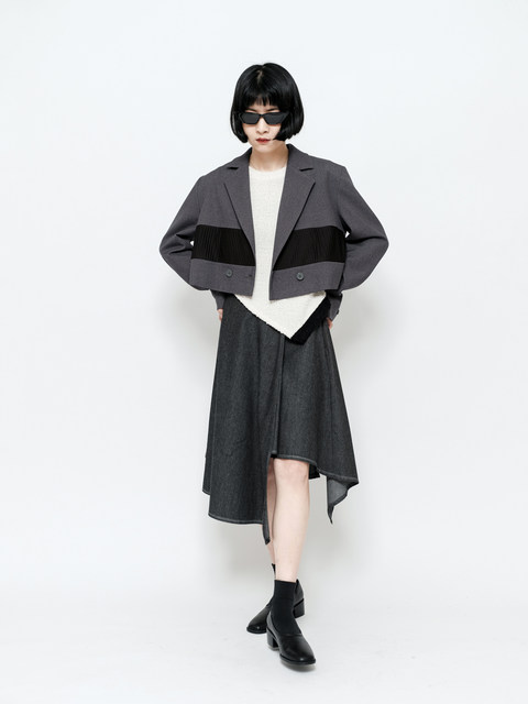 HIGHLIGHT plus points 21AW fashionable battle, wrinkled splicing short ...