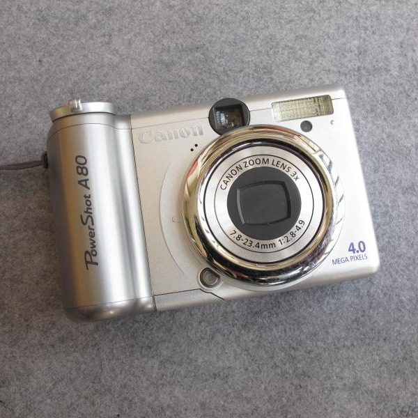 Canon PowerShot A80 Retro CCD Flip Screen Digital Camera