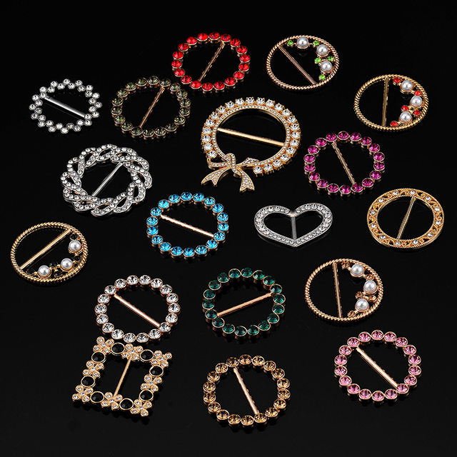 High-end rhinestones buckles with knotted corners and waist buttons ...