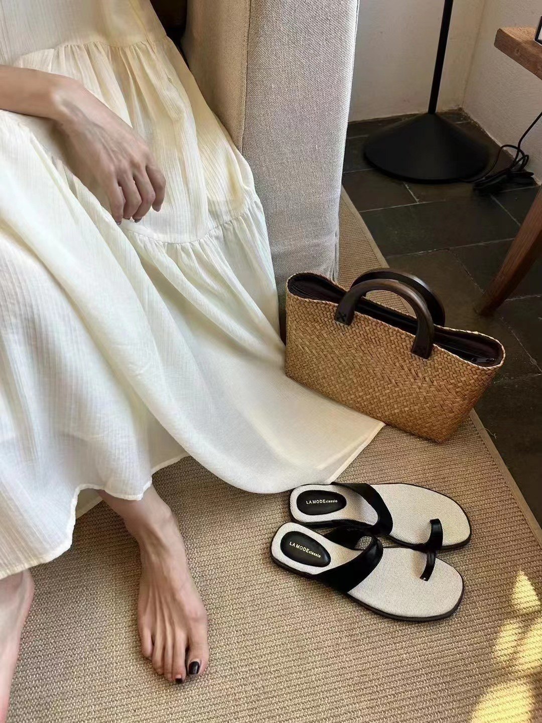 Lamode Korean fashionable toe flat sand slippers Female summer wears ...