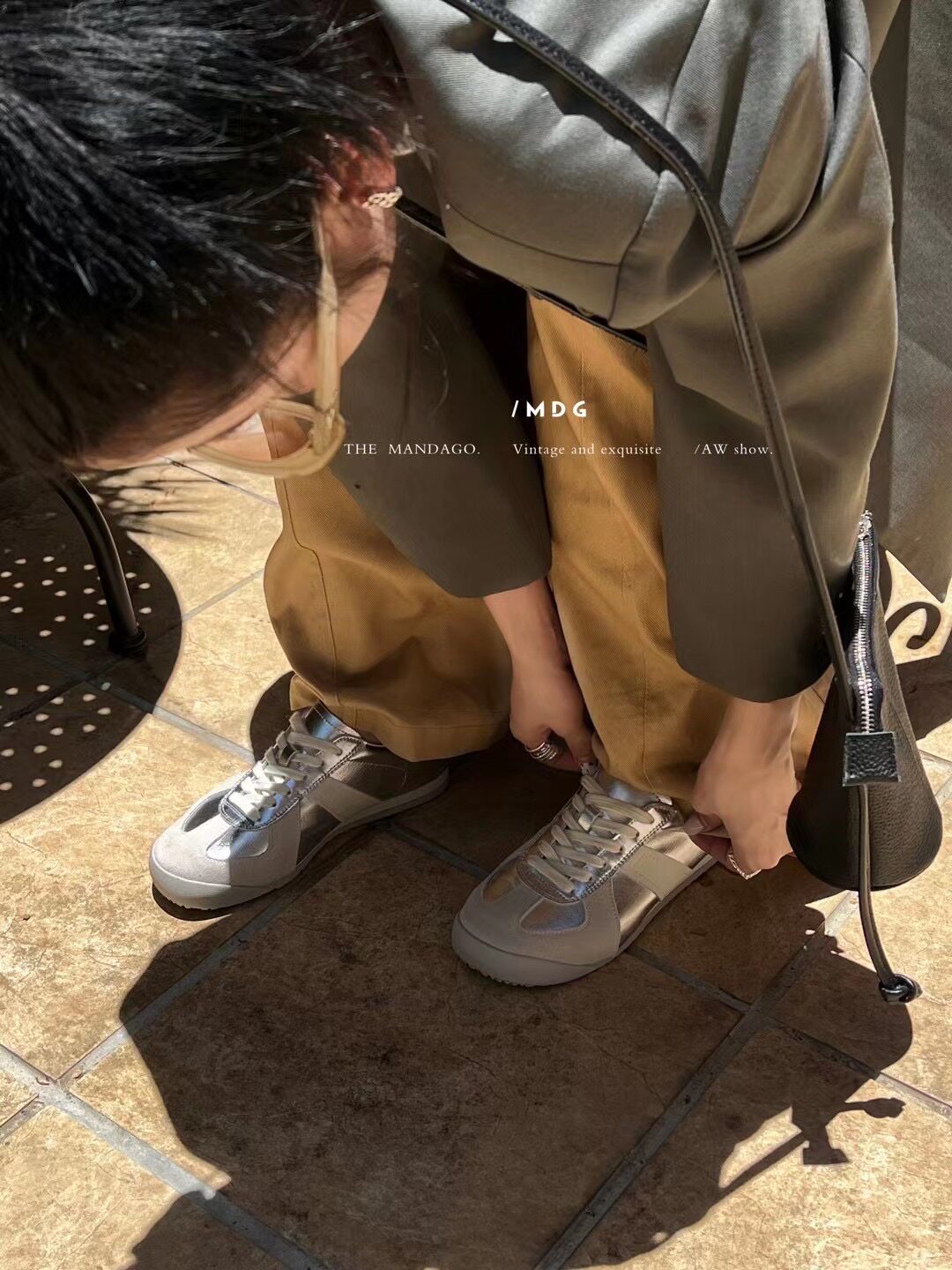 THEMANDAGO Mango Korean blogger recommends silver ballet moral training shoes, retro genuine ...