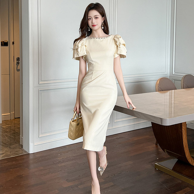 Beautiful, unique, elegant and decent dress that shows off your figure ...