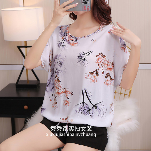 2024 Xia Mian Silk Shirt Short -sleeved T -shirt Female size Loose Fat ...